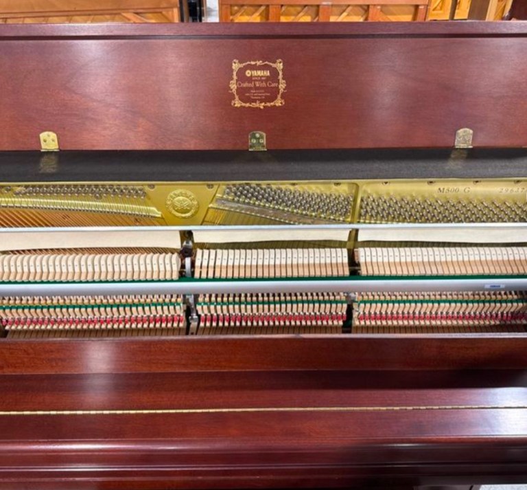 Yamaha M500 G Upright Piano Custom Mahogany Satin | Worldwide